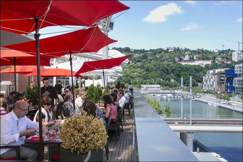 Hippopotamus Confluence - restaurant Lyon - Horaires, Téléphone, Avis ...