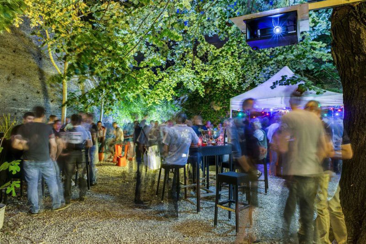 La Cour des Miracles - restaurant Lyon - Réserver, Horaires, Téléphone ...