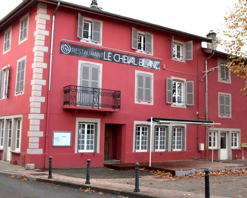 Le Cheval Blanc - restaurant Montluel - Réserver, Horaires, Téléphone ...